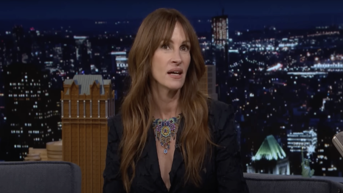 Panic Carefully: Julia Roberts, Elizabeth Olsen Joining Forces for New ‘Mr. Robot-Like’ Paranoid ...